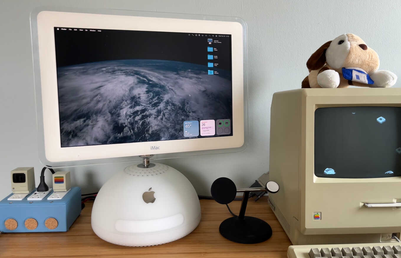iMac G4(K) - joshua stein